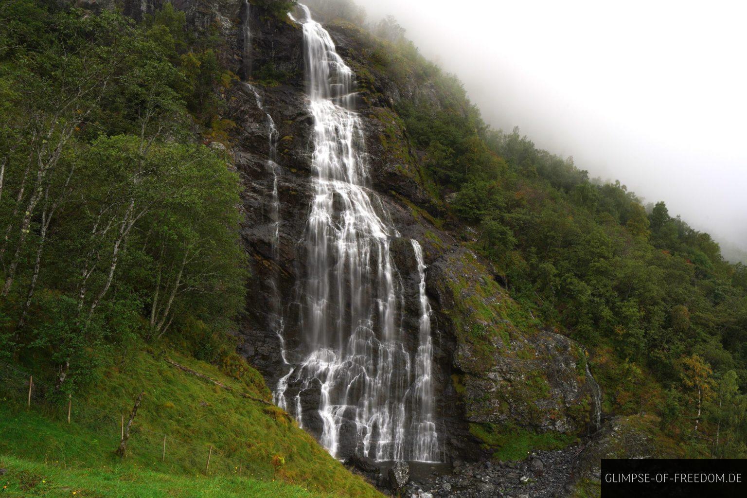 Brekkefossen Wasserfall Flam - Wanderung zum Aussichtspunkt